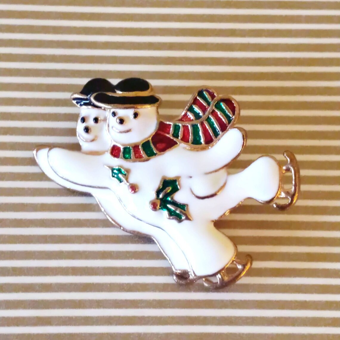 Vintage Enamel Snowmen Ice Skating Brooch Christmas Holiday - Etsy