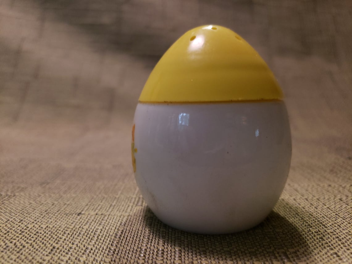 Vintage Avon Buttercup Salt Shaker Moonwind Cream Perfume With - Etsy