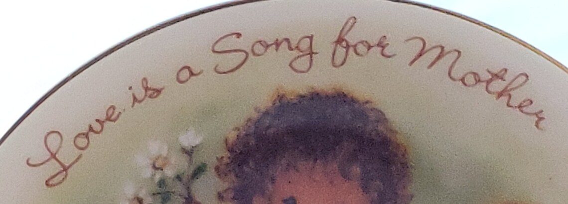 Vintage Avon 1984 Miniature Plate Love Comes in All Sizes - Etsy