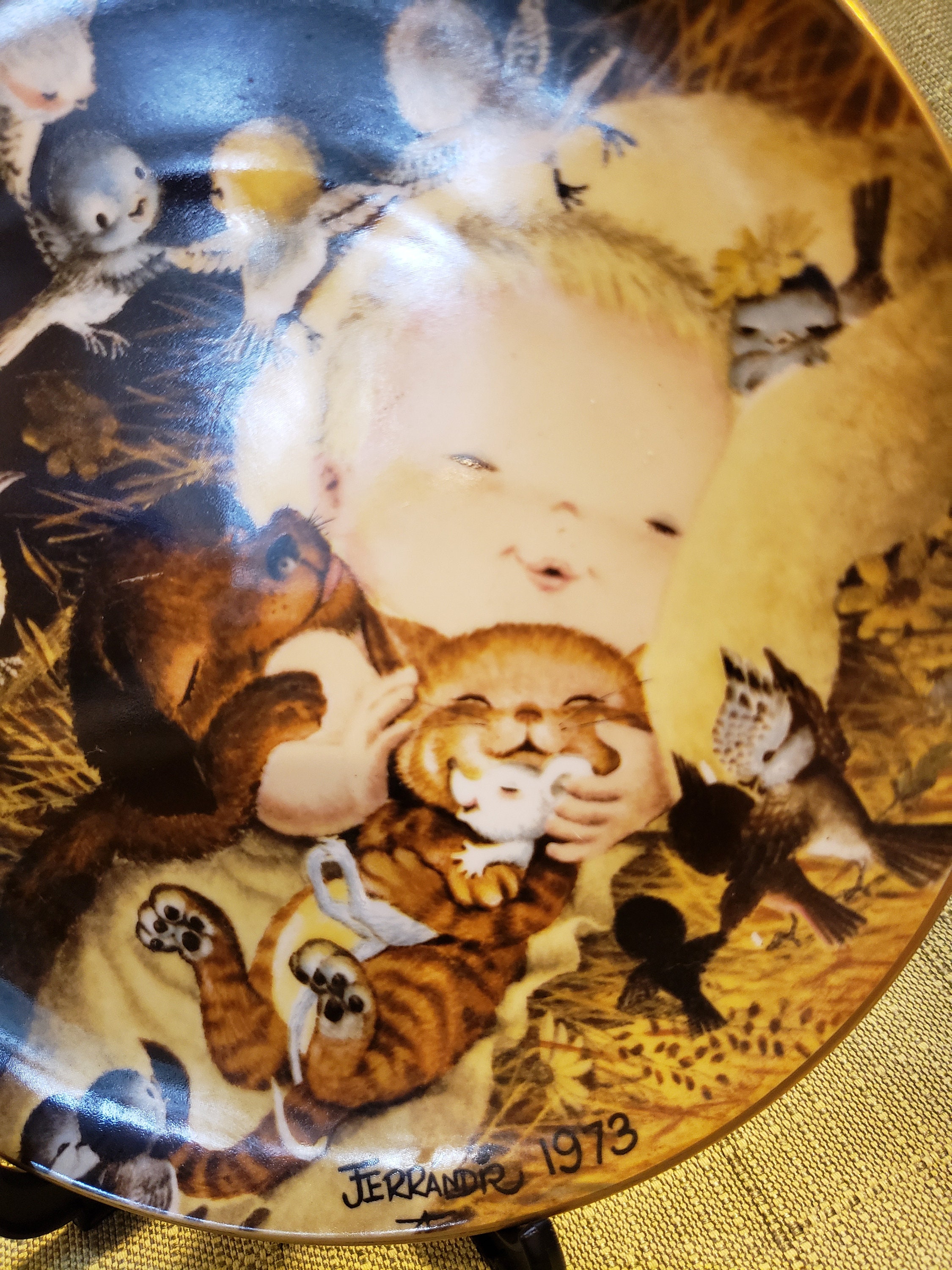 Collectible Plates Art & Collectibles Christmas Decorative Plate 1973 ...