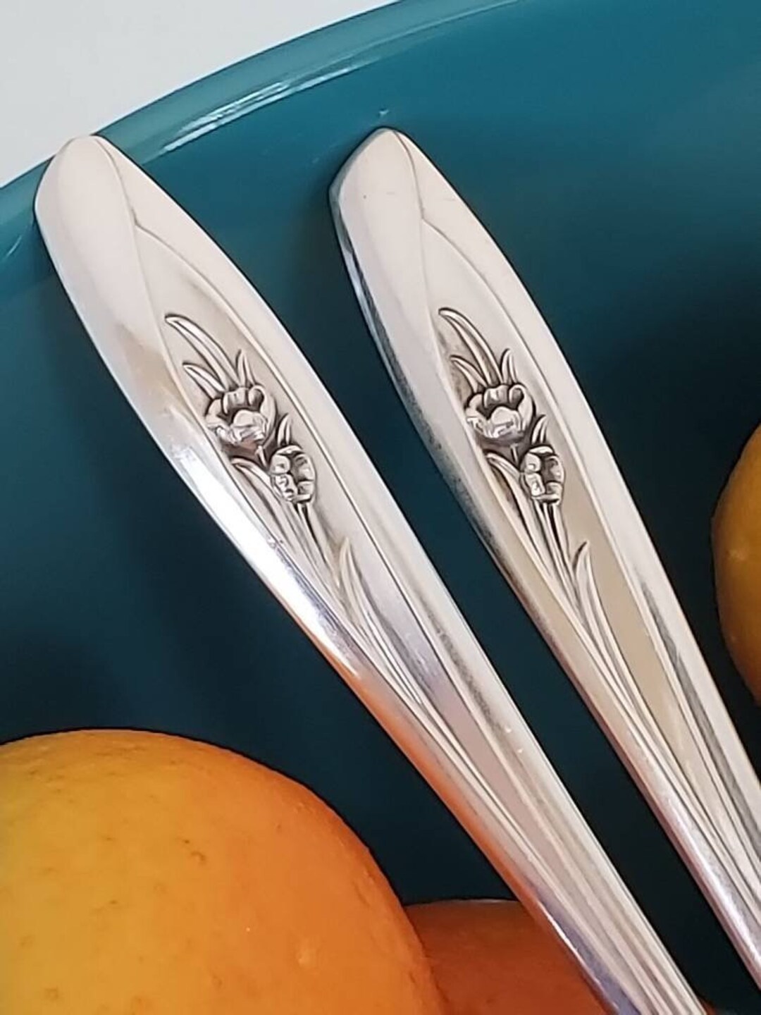 1956 SILVER TULIP Service for 4, Five Piece Place Settings, Vintage ...