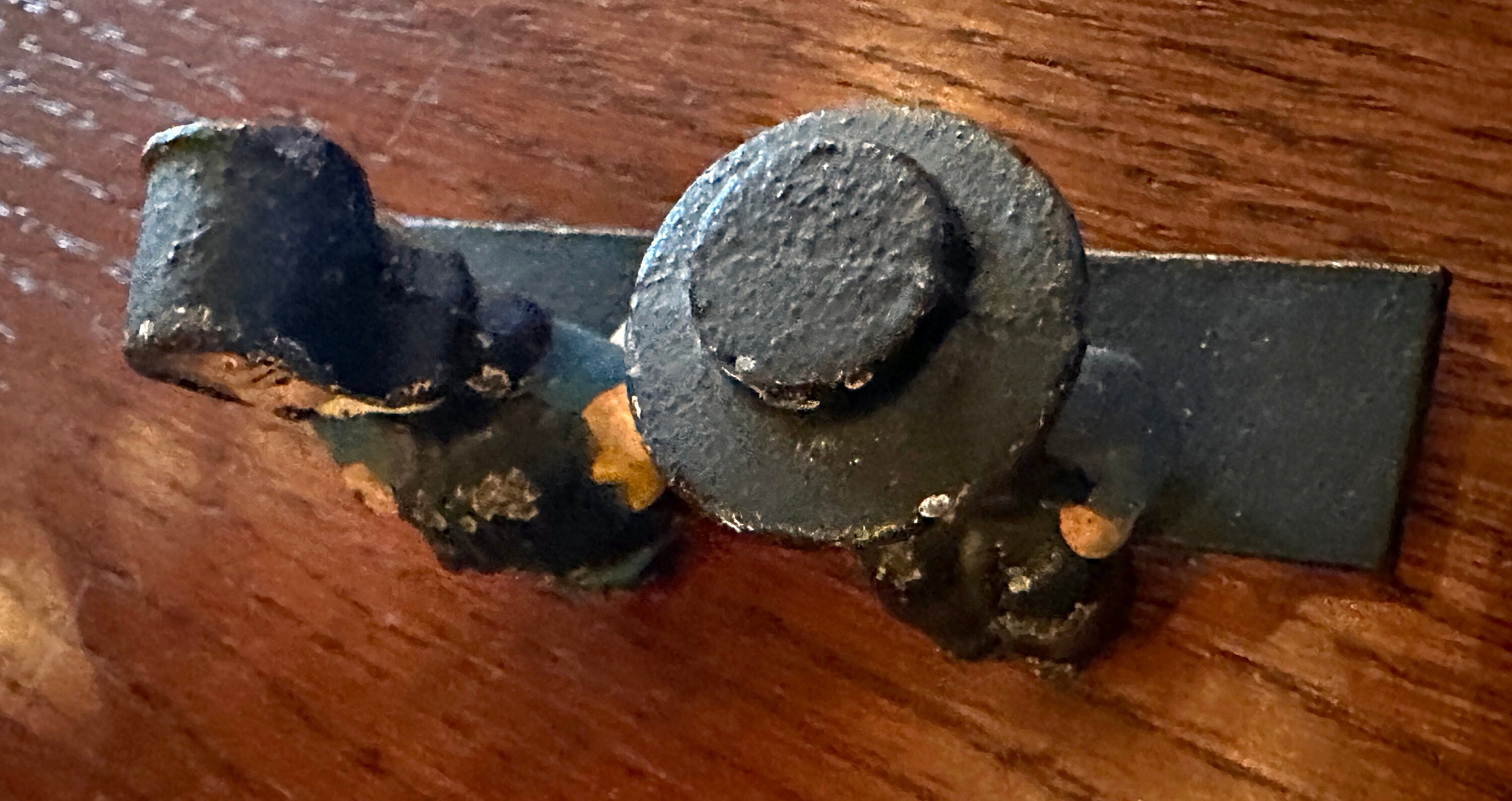 Dalecraft Cast Iron, Hand-painted Amish or Pilgrim Couple on a Bench - Etsy