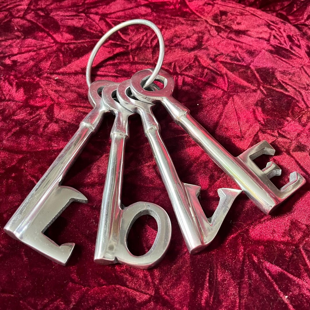 VINTAGE! Aluminum Love Keys Decor - Etsy