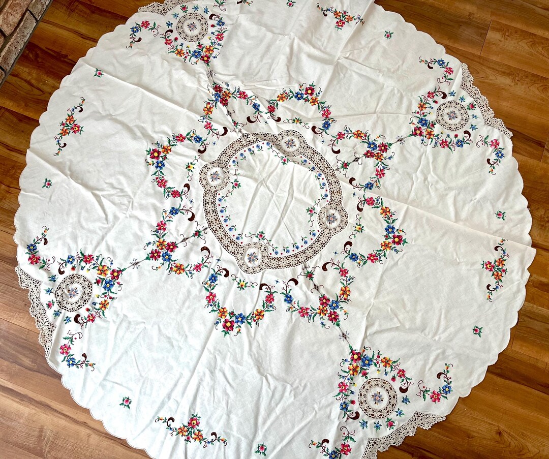 Vintage Cottagecore Embroidered Floral Round Tablecloth 63 Inches - Etsy