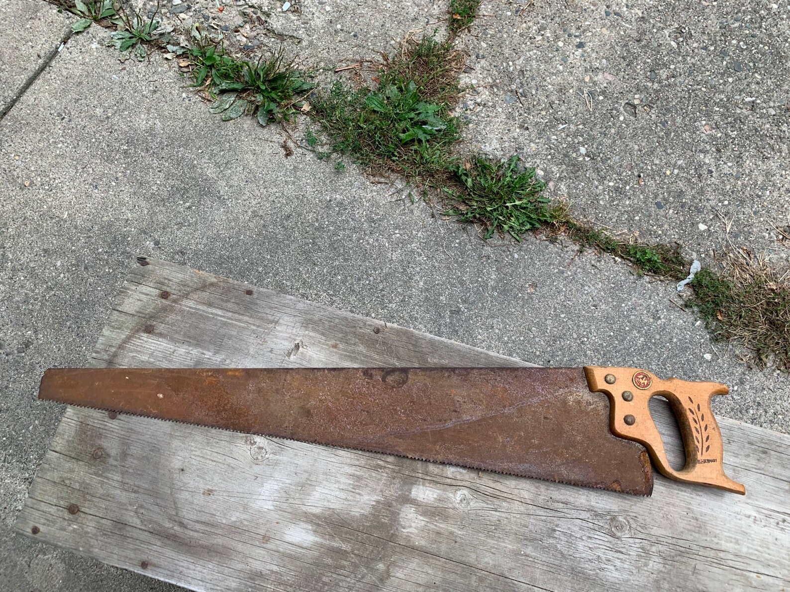 Vintage Primitive Warranted Superior 28 Inch Saw Wooden Handle W ...