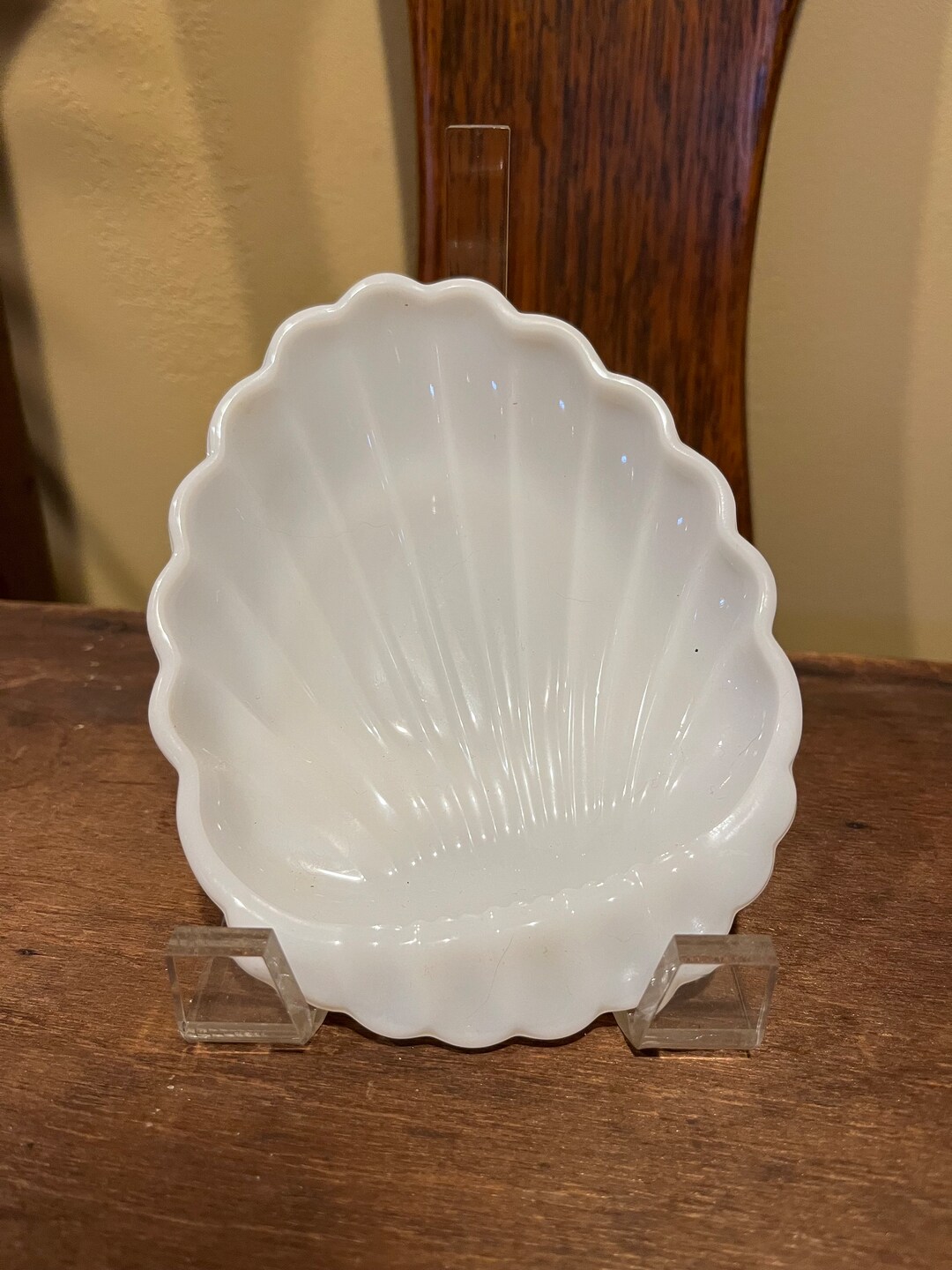 VINTAGE! Milk Glass Shell Soap/ Trinket Dish - Etsy