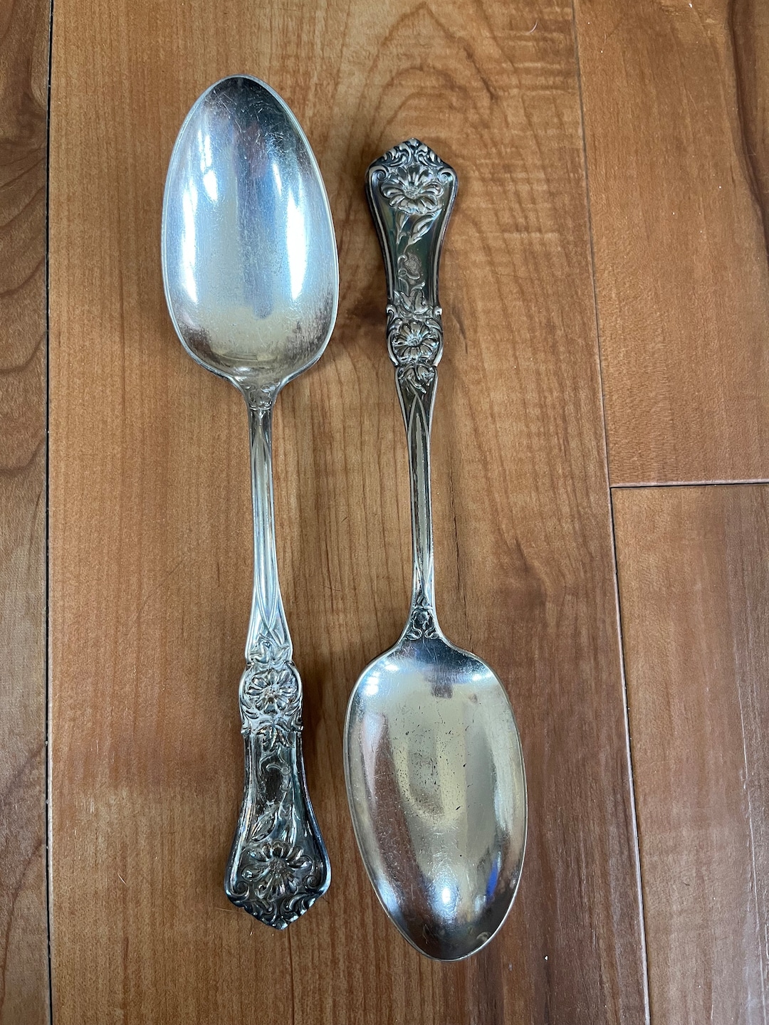 VINTAGE! WM Rogers Floral Spoons - Etsy