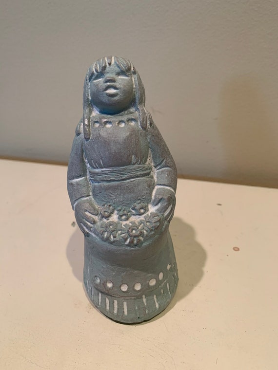 VINTAGE Isabel Bloom Sculpture 'girl W/ Flowers' - Etsy