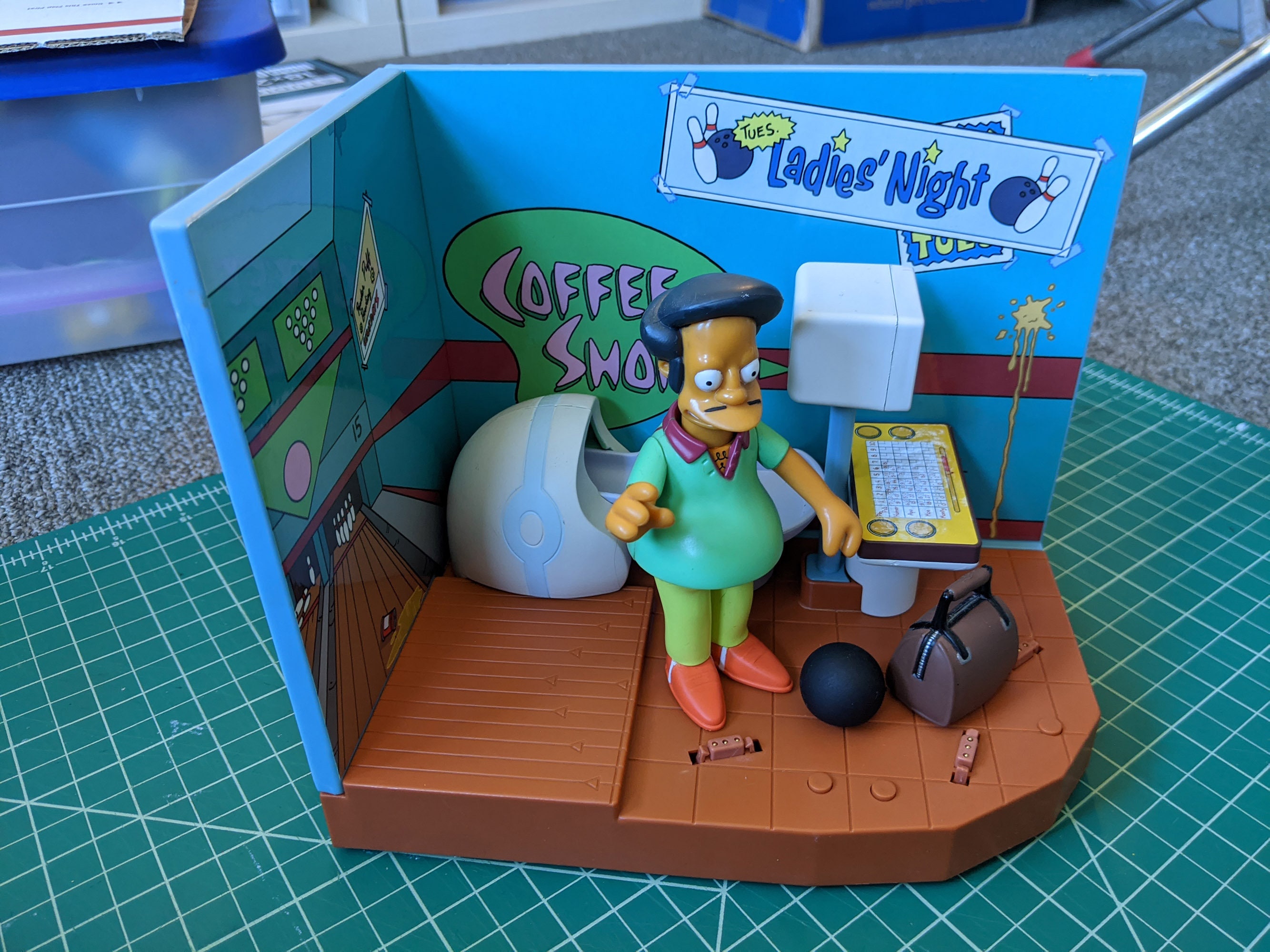 Figurines & Knick Knacks The Simpsons Playmates Set and Figure Barney's ...