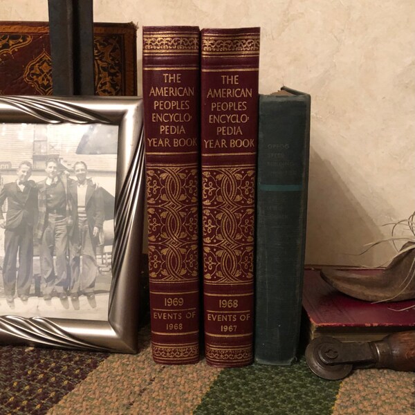 Old Encyclopedia Set - Etsy