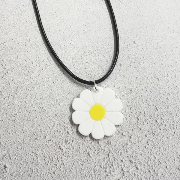 Daisy Necklace - Etsy