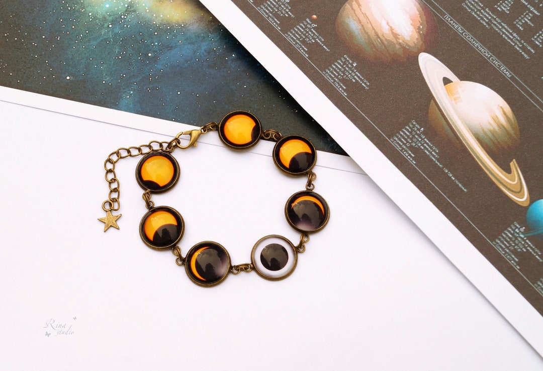 Total Solar Eclipse Bracelet, Sun Phases Jewelry, Space Astronomical ...