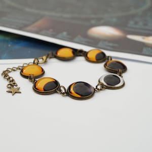 Total Solar Eclipse Bracelet, Sun Phases Jewelry, Space Astronomical ...