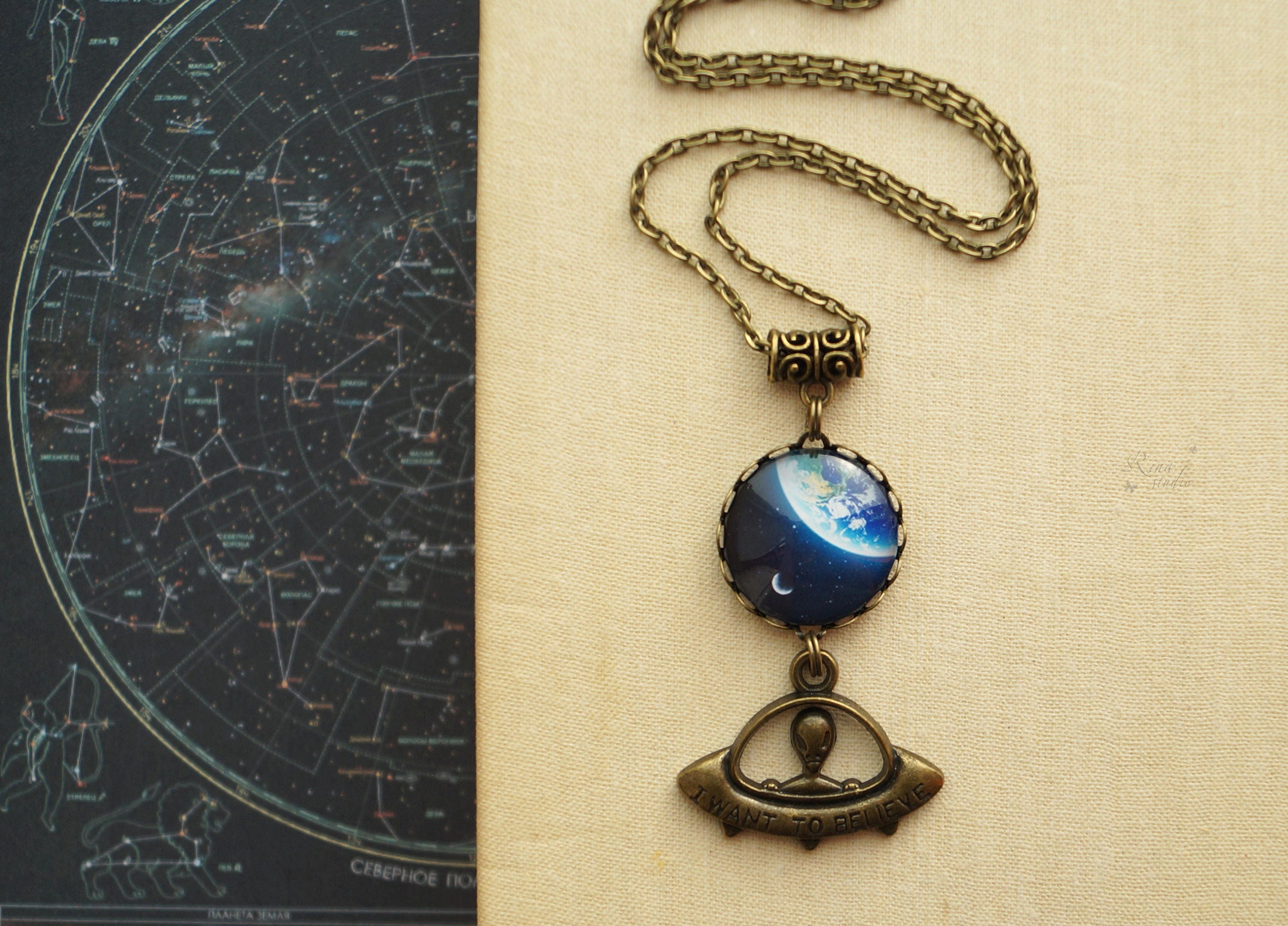 Alien Necklace Lost in Space Jewelry I Want to Believe - Etsy