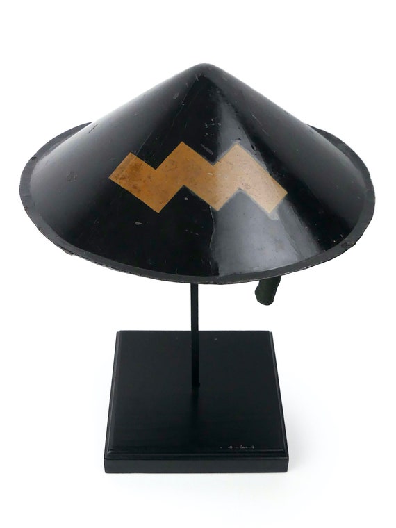 Toppai Jingasa Traditional Japanese Lacquered Helmet on Metal | Etsy