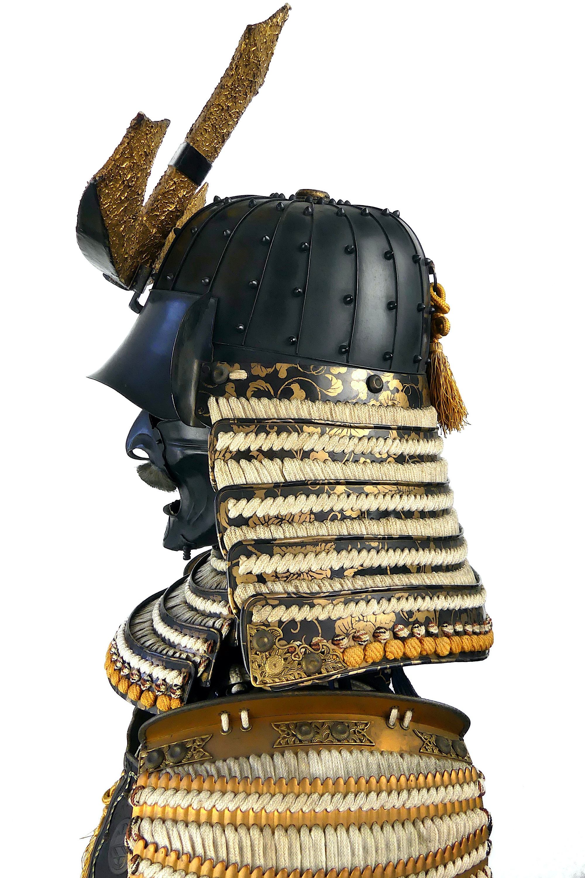 Yoroi Black and Gold Samurai Armor With Kamon Takanoha Falcon - Etsy