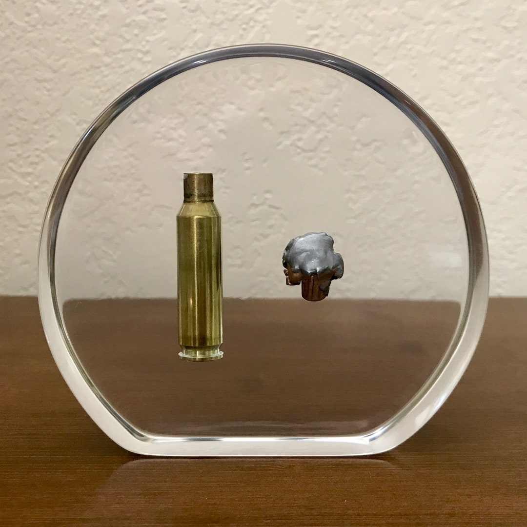 Ultimate Hunter Memento Display Piece - Forever Embed the Casing ...