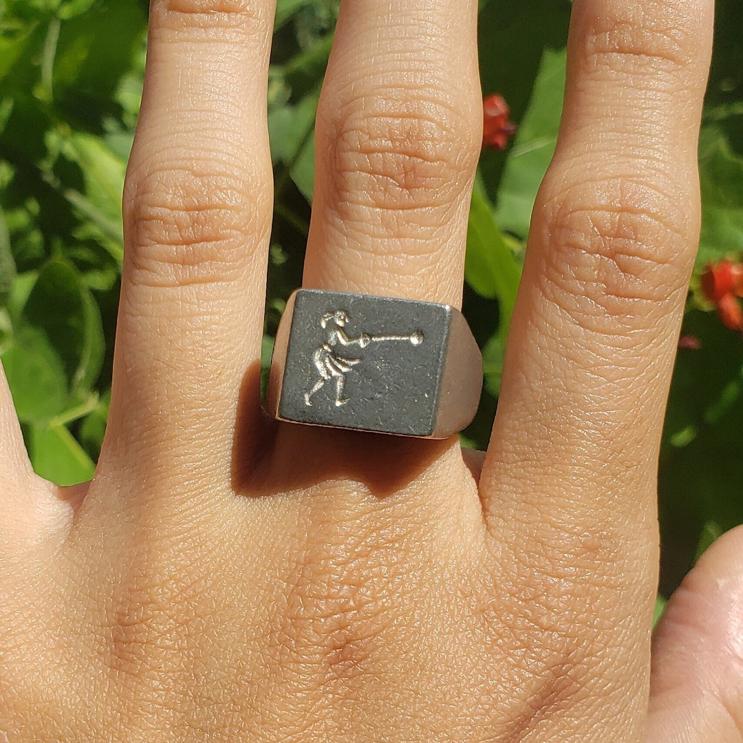 Hammer Throw Wax Seal Signet Ring - Etsy