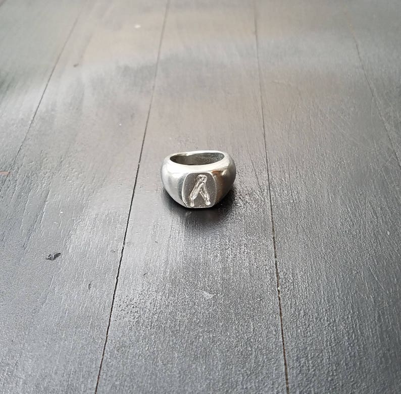 Fresno Nightcrawler Cryptid Wax Seal Signet Ring - Etsy