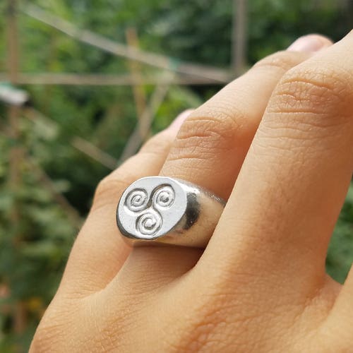 Maple Leaf Wax Seal Signet Ring Handmade Using Vitrified | Etsy