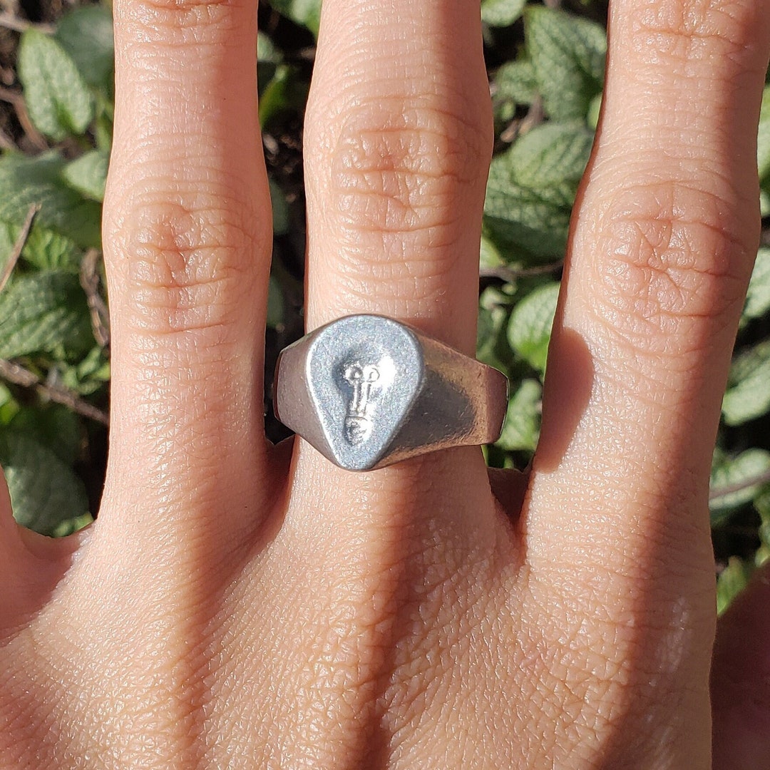 Double Loop Filament Lightbulb Wax Seal Signet Ring - Etsy