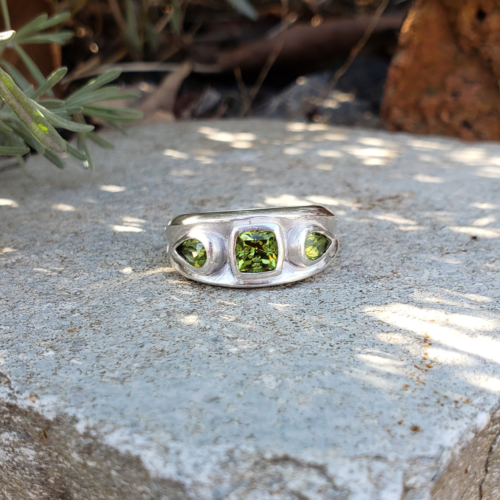 Fantasy Cut Peridot Ring | Etsy