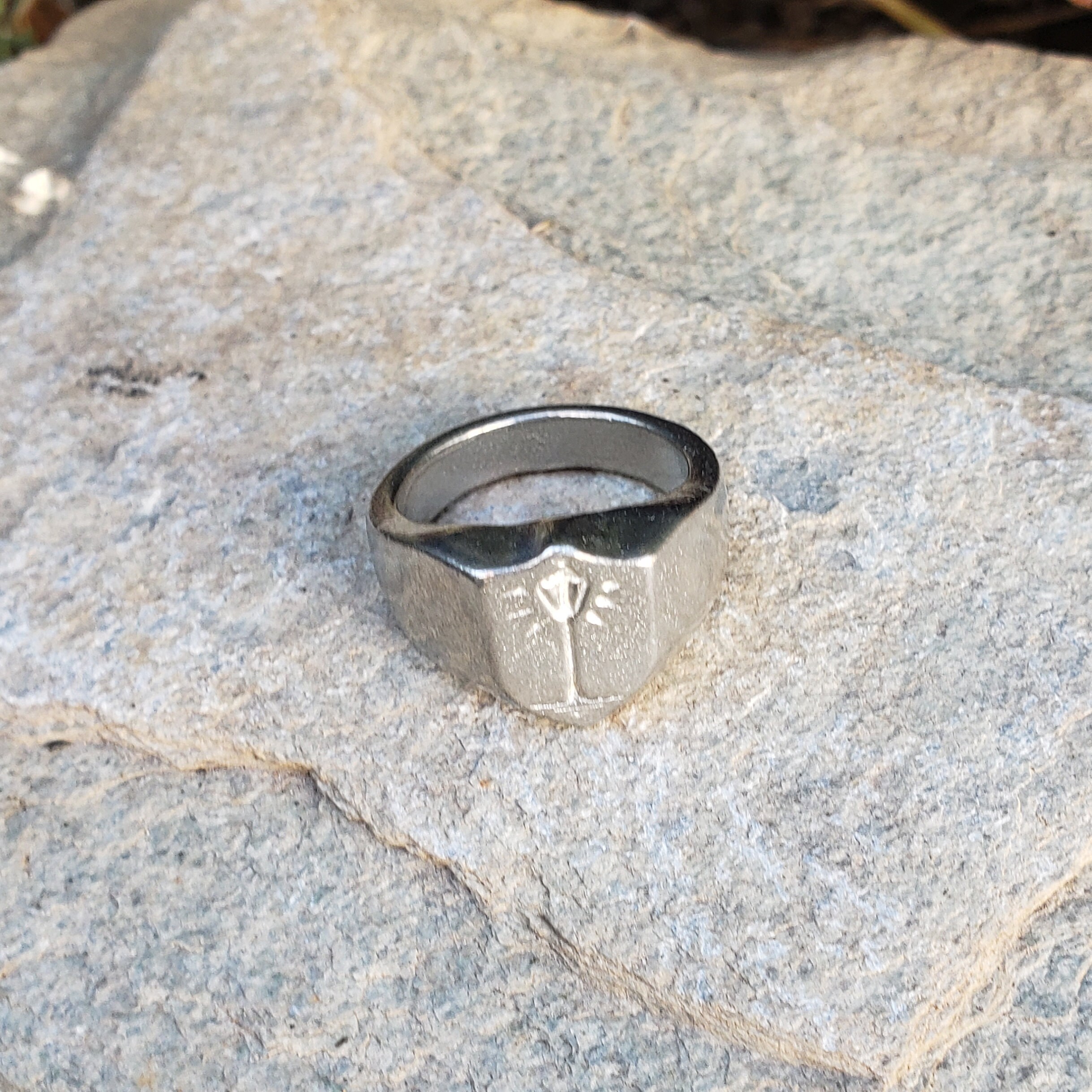 Lamp post wax seal signet ring | Etsy