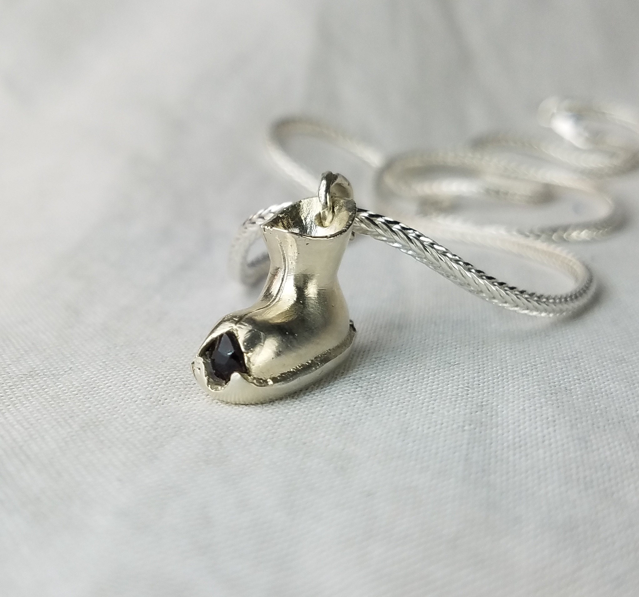 Víðarr's Boot Amulet - Etsy