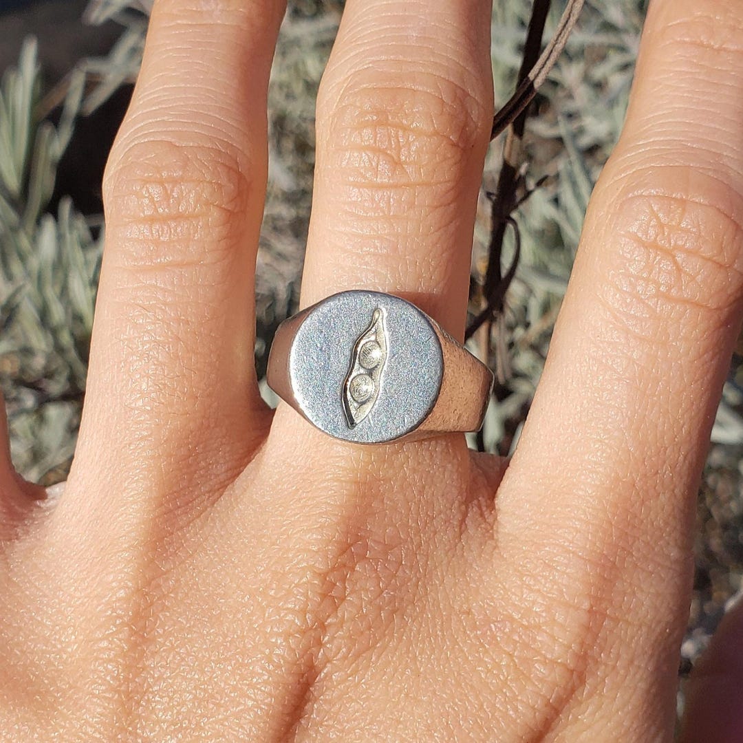2 Peas in a Pod Wax Seal Signet Ring - Etsy