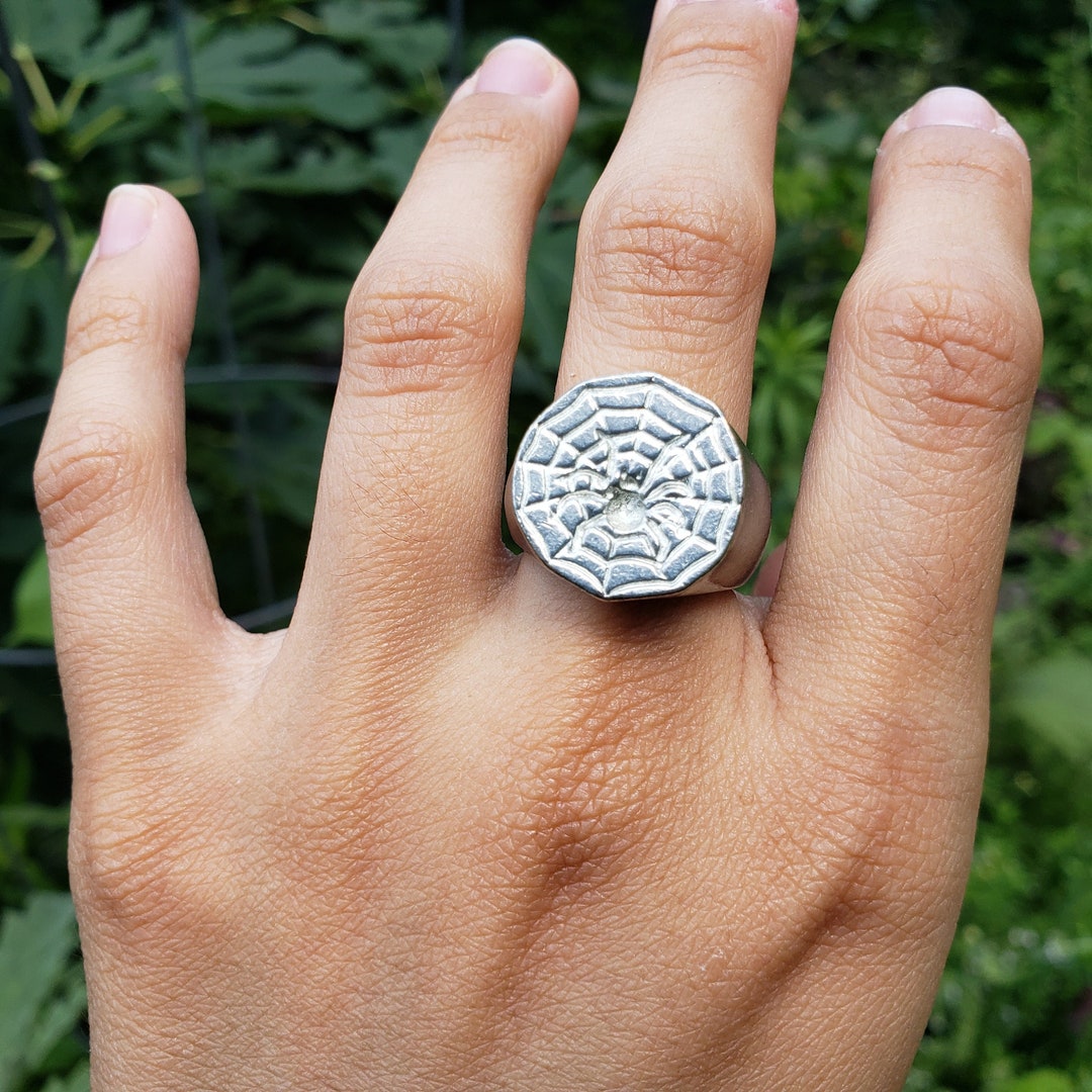 Spider Wax Seal Signet Ring - Etsy