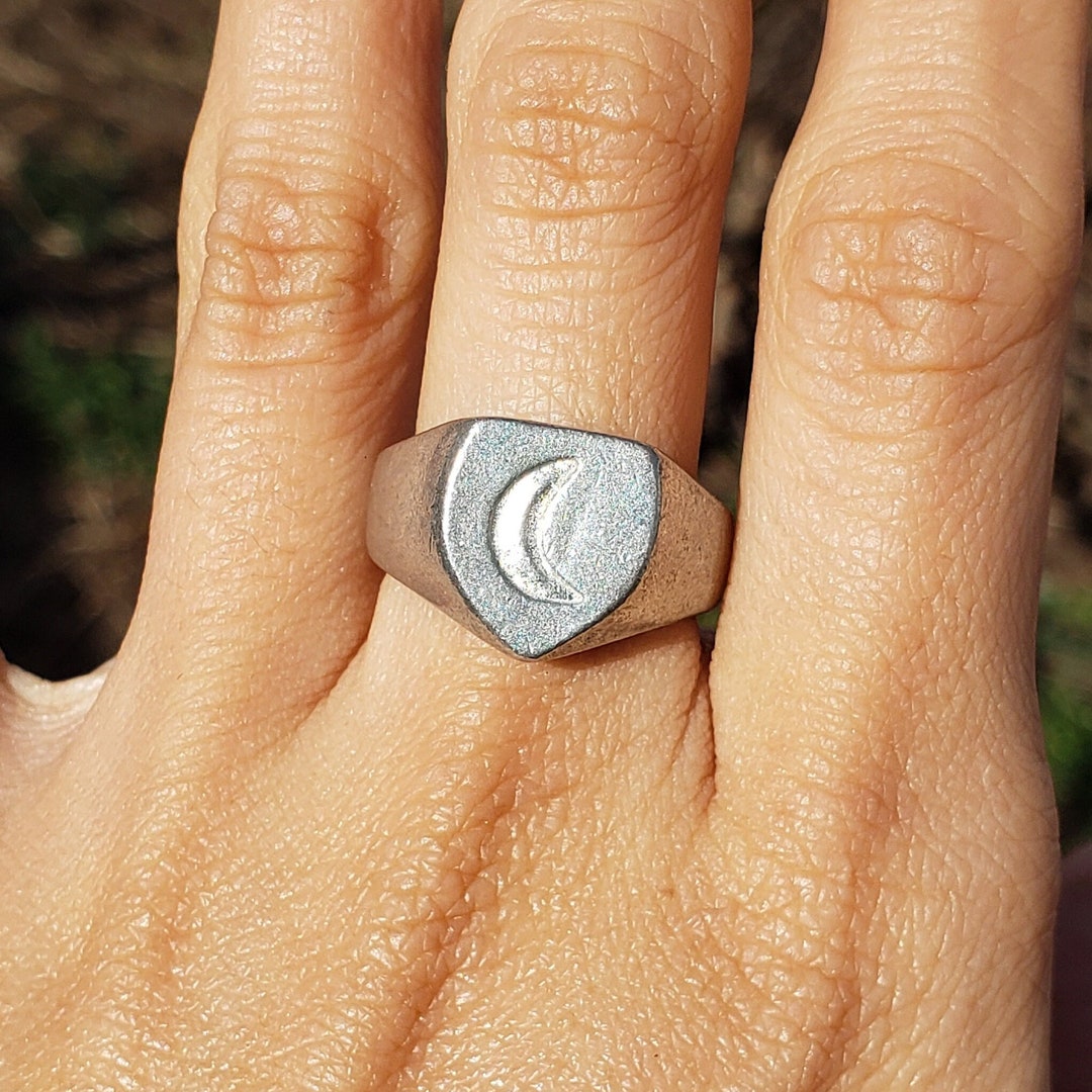 Moon Sign Wax Seal Signet Ring - Etsy