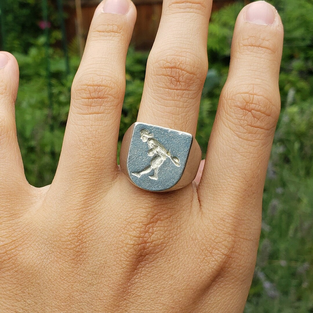 Bowing Wax Seal Signet Ring - Etsy