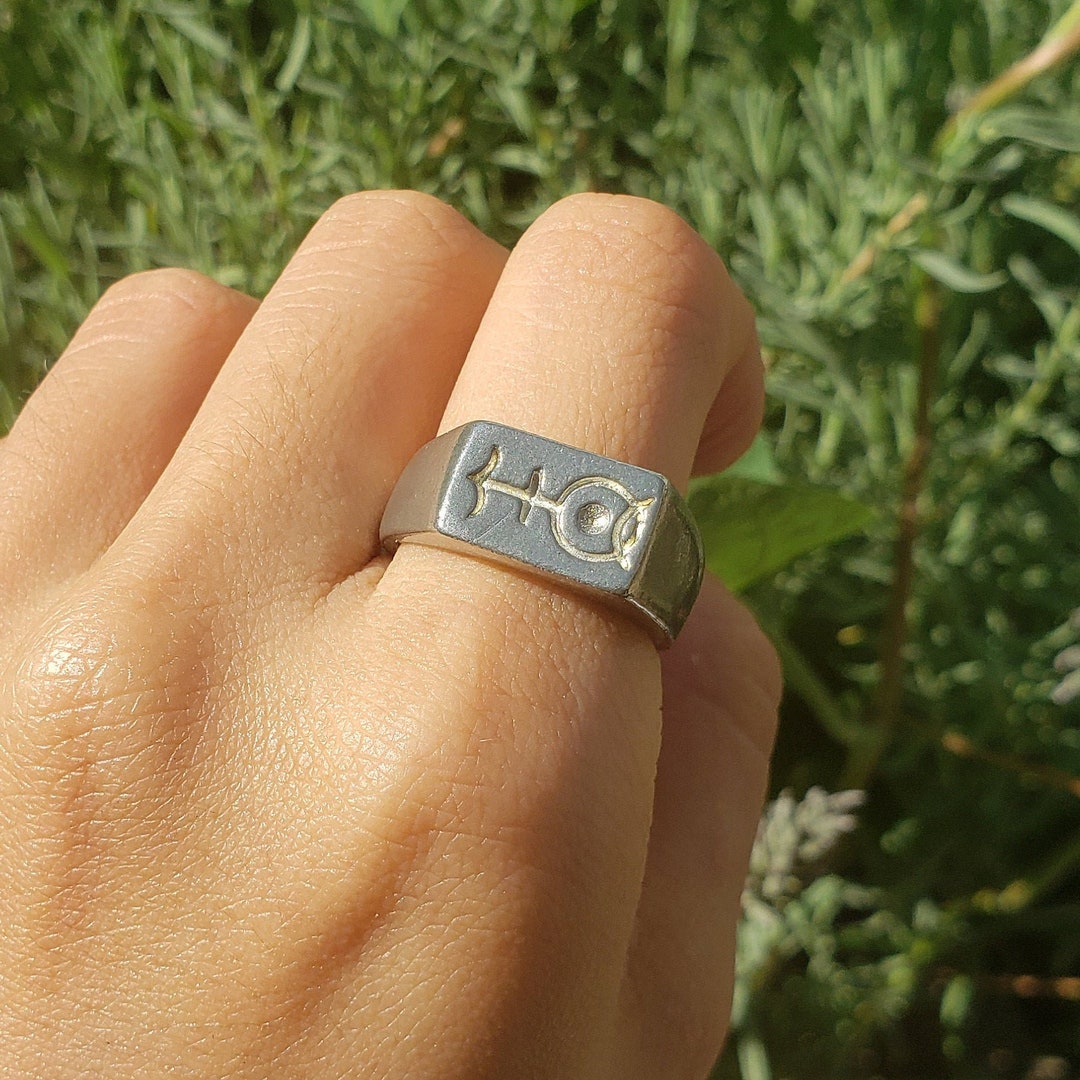 John Dee's Hieroglyph Signet Ring - Etsy