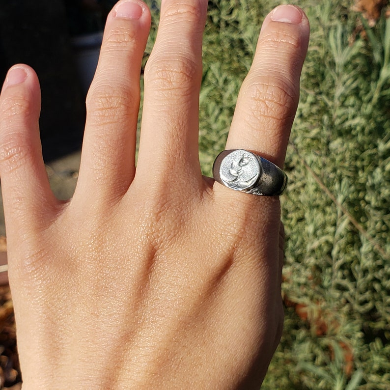 Alien princess wax seal signet ring | Etsy