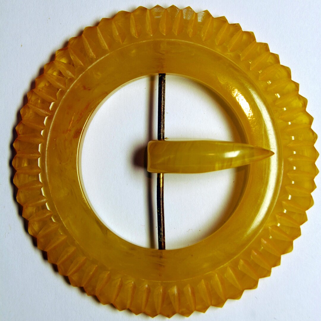 Translucent Applejuice Colored Bakelite/catalin Large Round Vintage ...