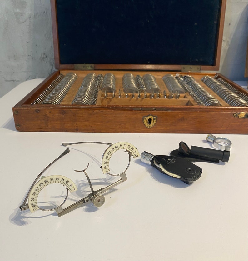 Antique Optical Optometrists Test Lens Set - Etsy