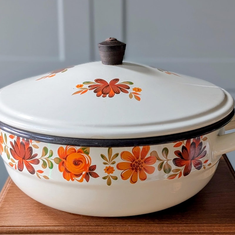 Retro Enamel Casserole Dish - Etsy UK