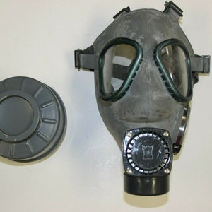 USED Finnish Military M61 Gas Mask Adult NBC W/60mm Filter M9 Style V3 ...