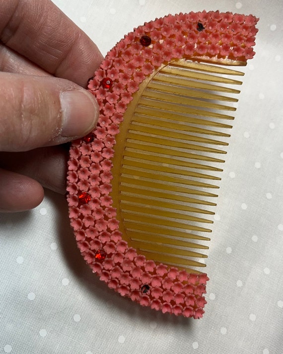 Antique Japanese Kusi Comb With Coral Trim Vintage Ha… - Gem