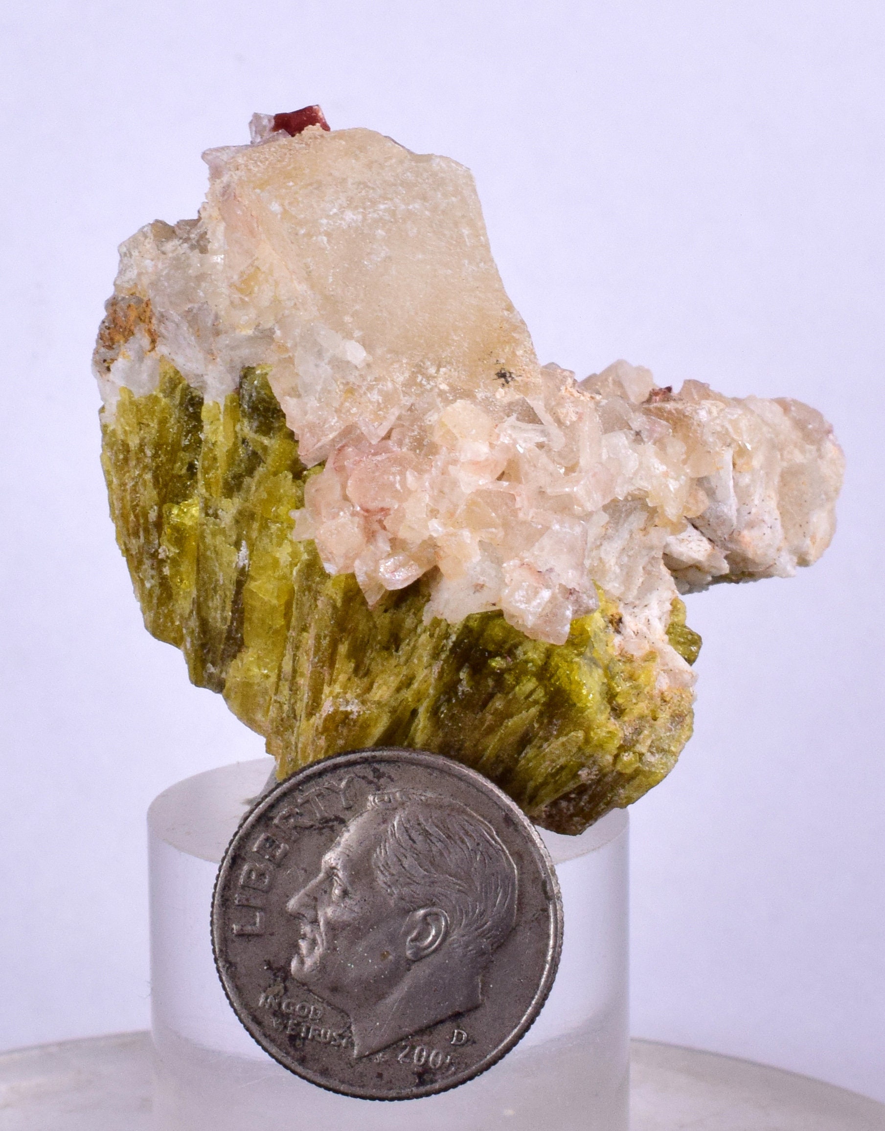 4ms EPIDOTE CALCITE CRYSTALS Cluster Peru Green Color Mineral Specimen ...