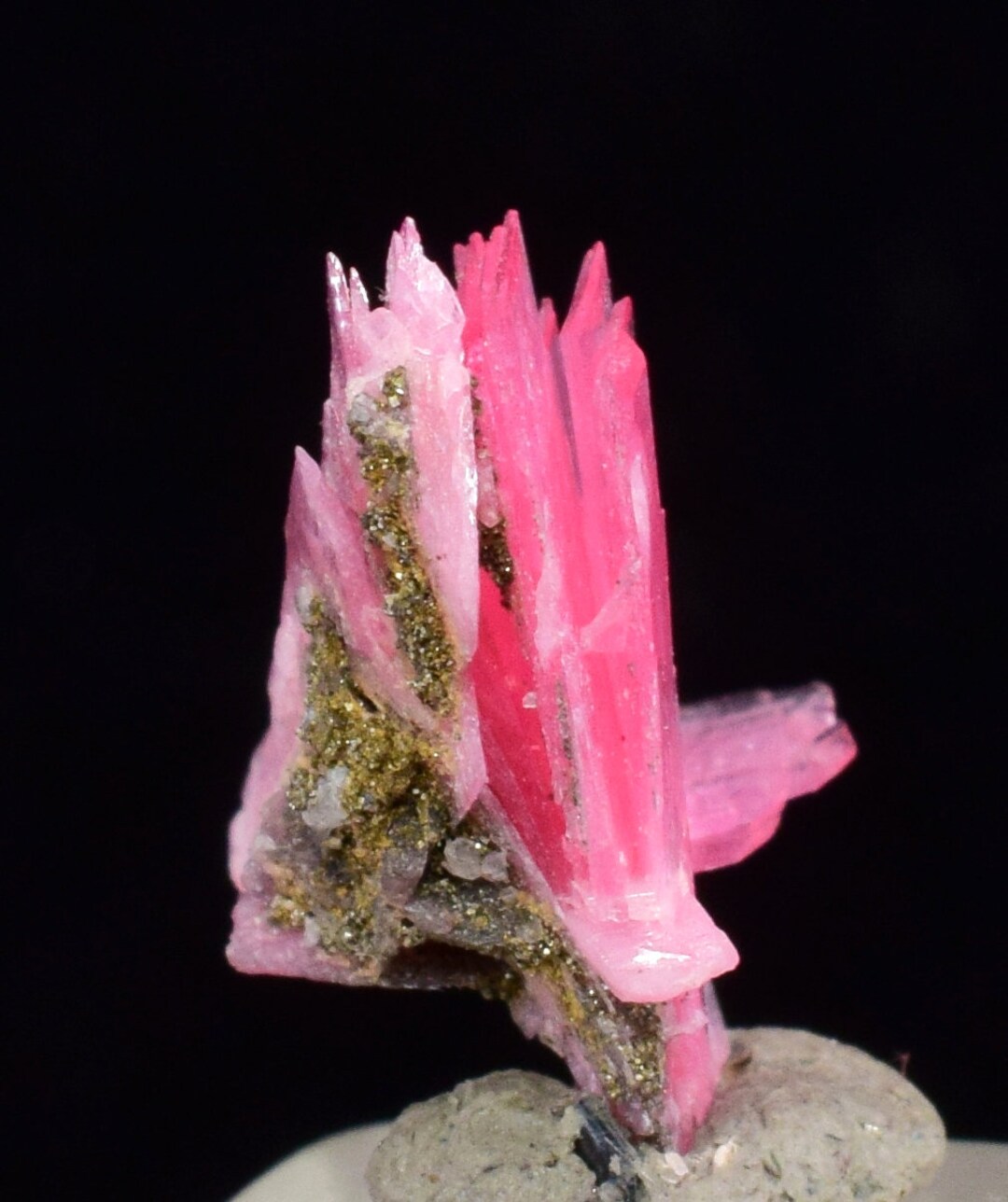 1.2cms PINK RHODONITE CRYSTALS Quartz Pyrite Miniature Peru Bright ...
