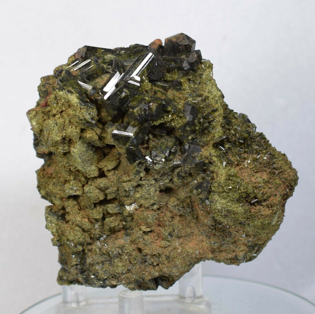 8ms PREMIUM EPIDOTE CRYSTALS Cluster Peru Green Color Mineral Specimen ...