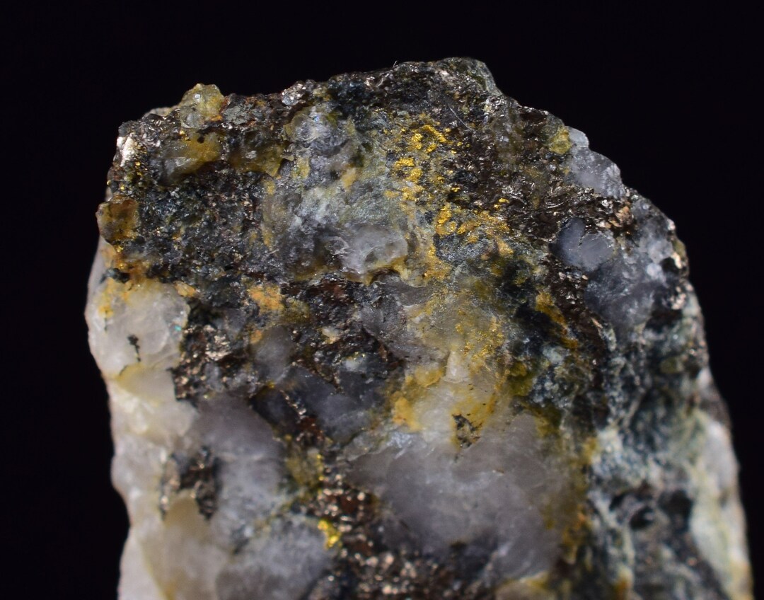 1.6cms NATIVE GOLD QUARTZ of the Incas Thumbnail Aesthetic Wire Gem Crystal Smoky Quartz Peru ...