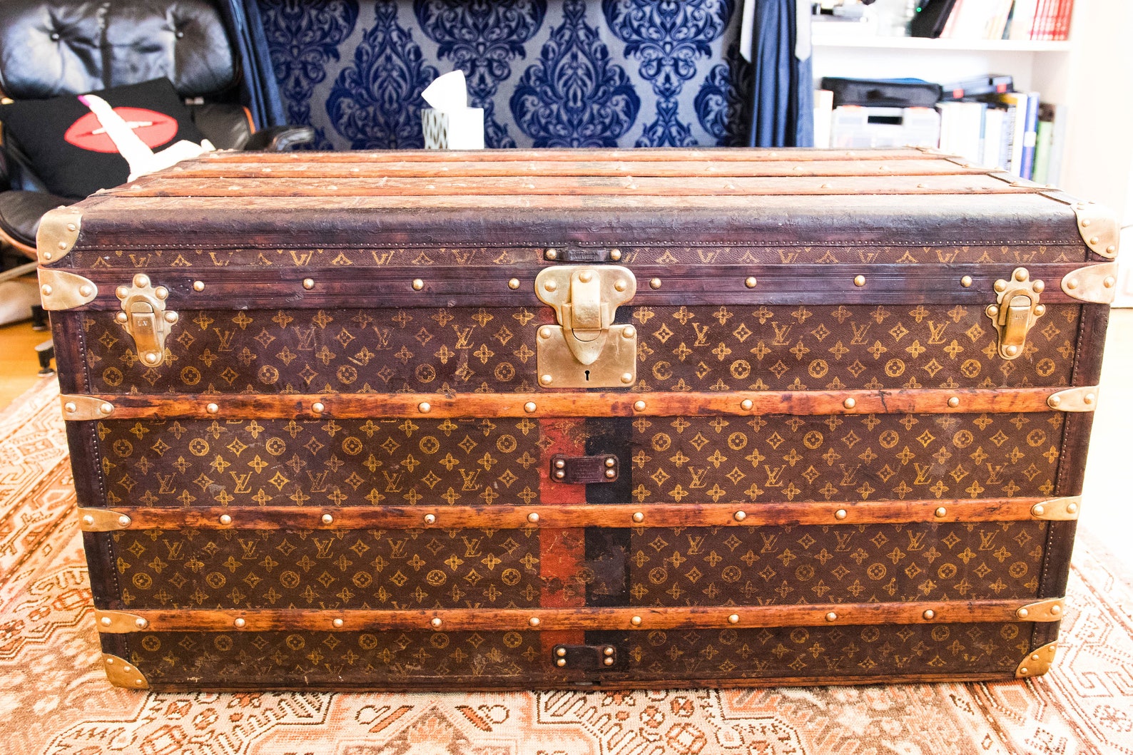 XL Louis Vuitton Monogram Patterned Steamer /courier Trunk, Circa 1908 ...