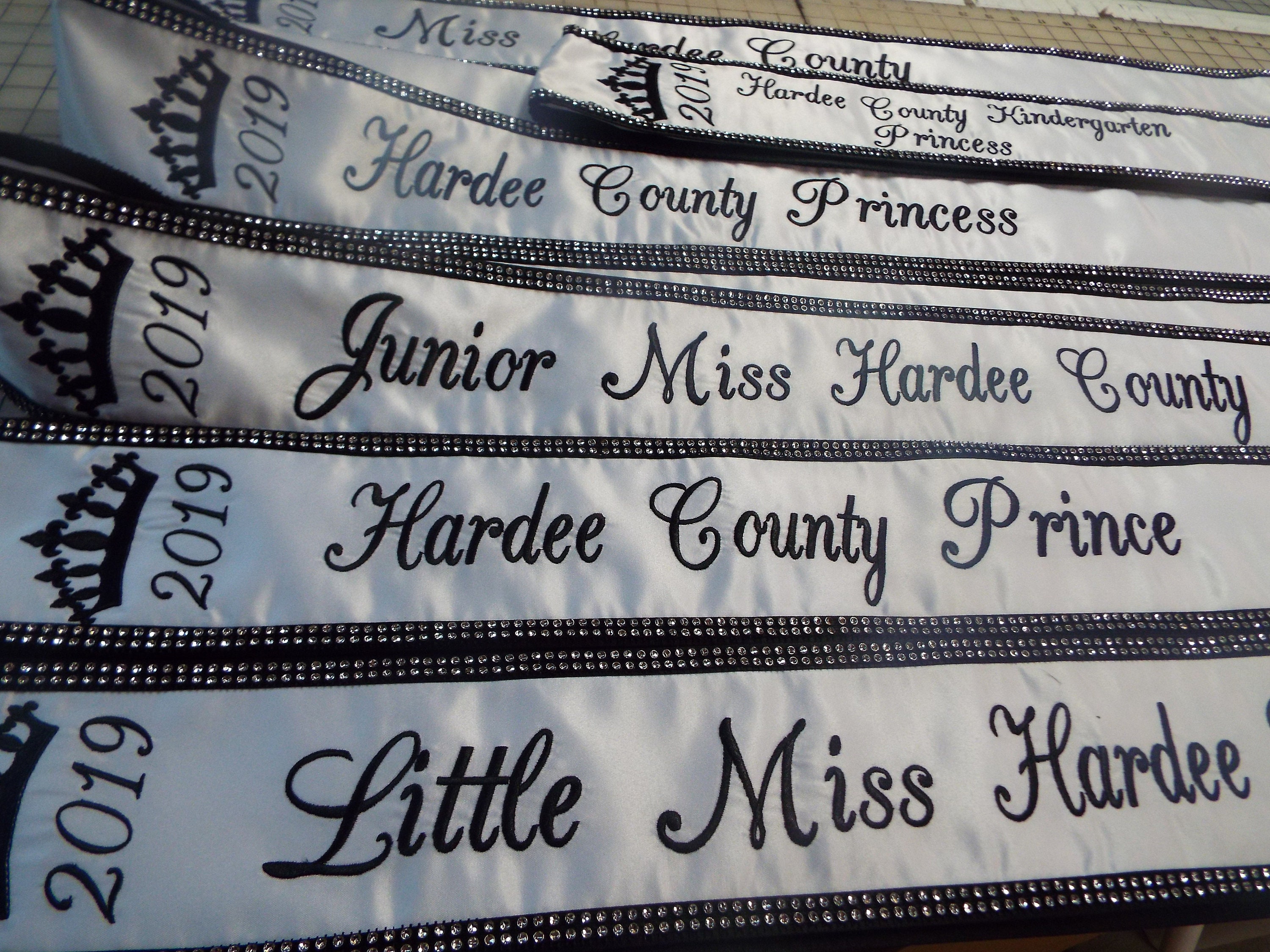 Pageant sashes White satin / Black trim/ Number 17 Diamond | Etsy