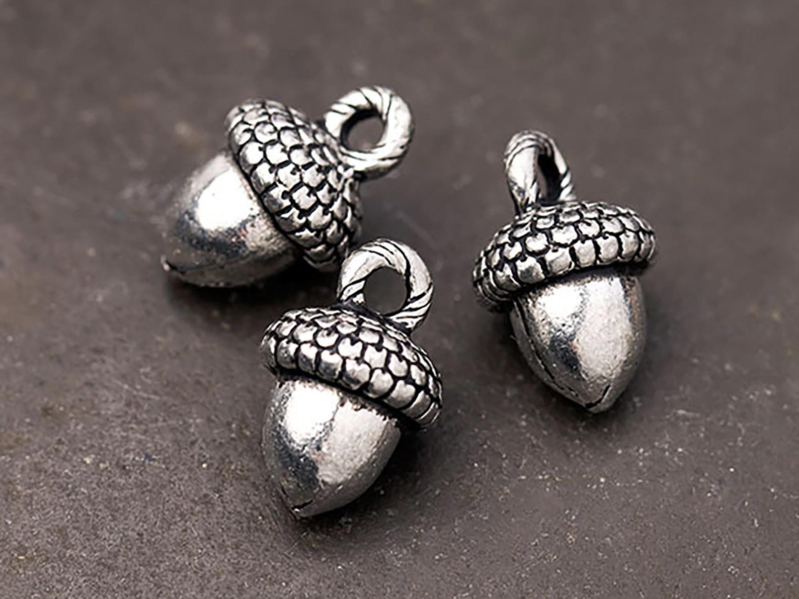 Small Silver Acorn Charms, Acorn Dangle Beads, Acorn Drop Charms ...
