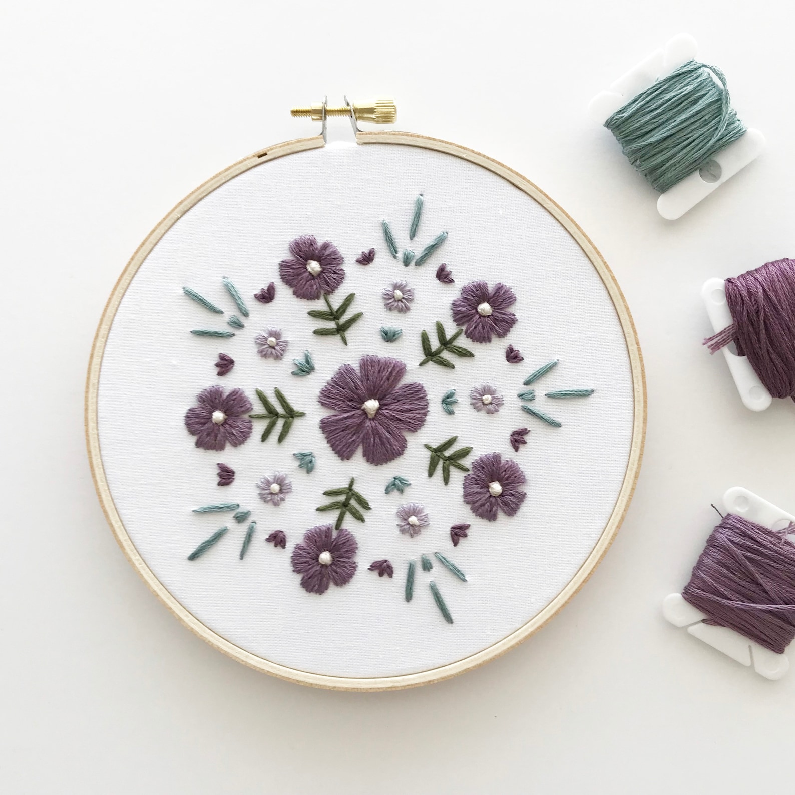 February Floral Embroidery Pattern // Violet Embroidery - Etsy