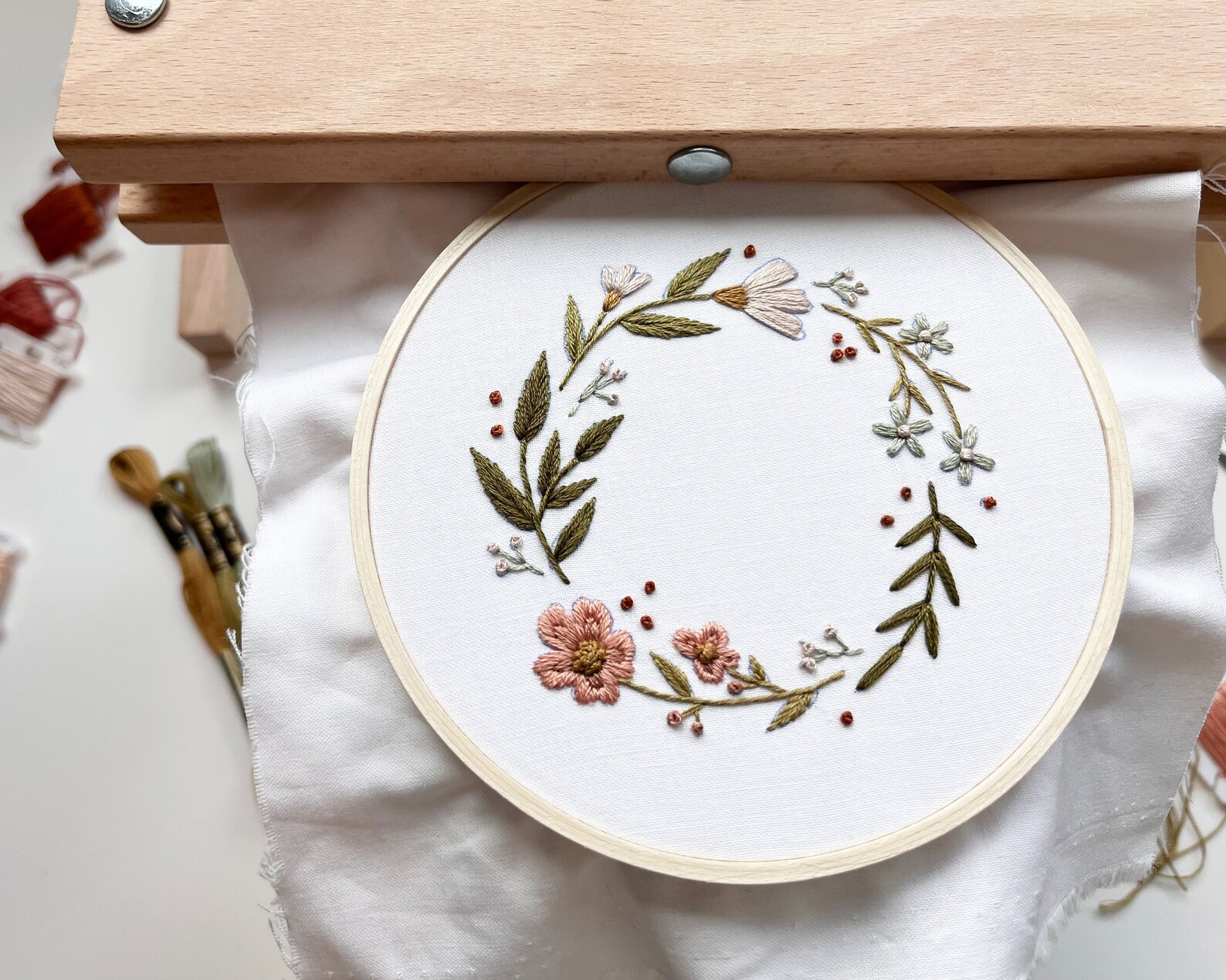 Spring Wreath Embroidery Digital Pattern / Floral Embroidery Pattern ...