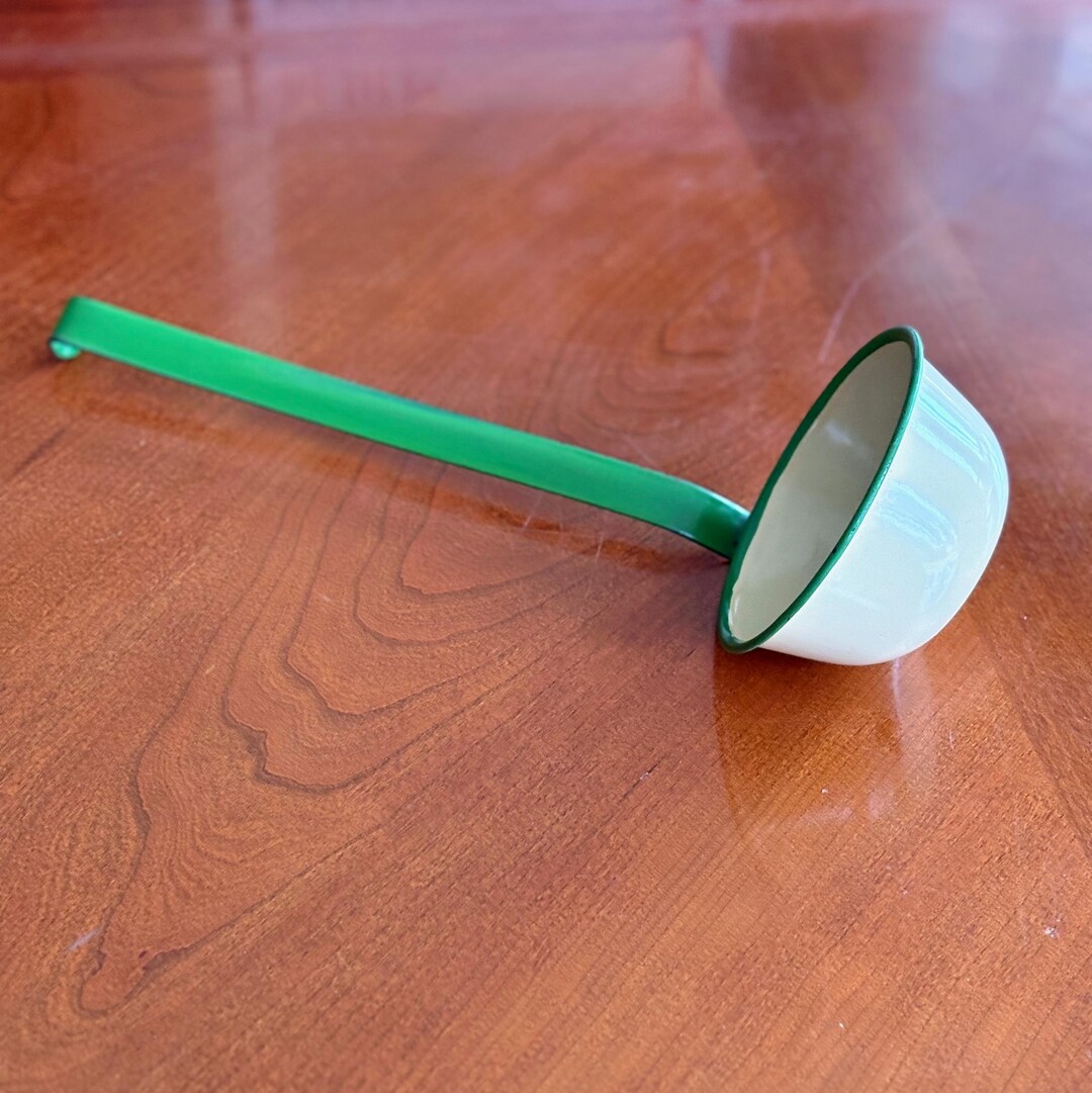 Vintage Enamelware Ladle Green Long Handle Water Dipper Farmhouse ...