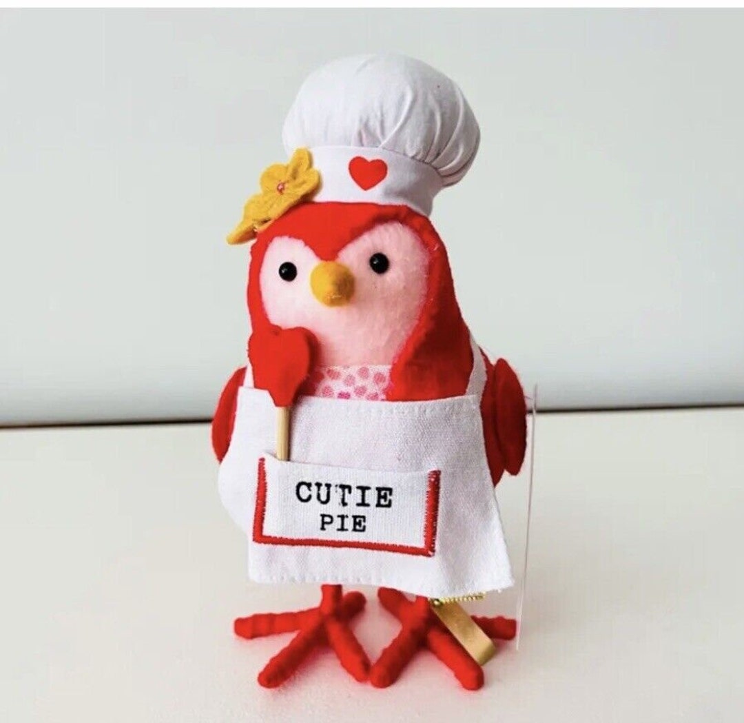 Valentine's Day 2023 Featherly Friends Bird Cutie Pie Chef Avi Figurine ...